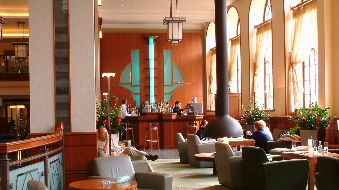 Radisson Blu Hotel - DLG Architects LLP